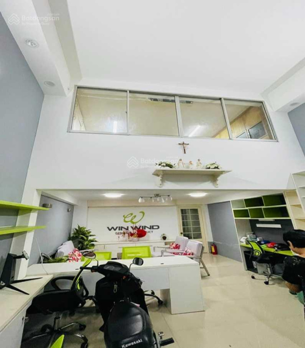 Hẻm 12m kimh doanh Trường Sơn, P15, Q10, 84m2, 4 tầng, sân thượng