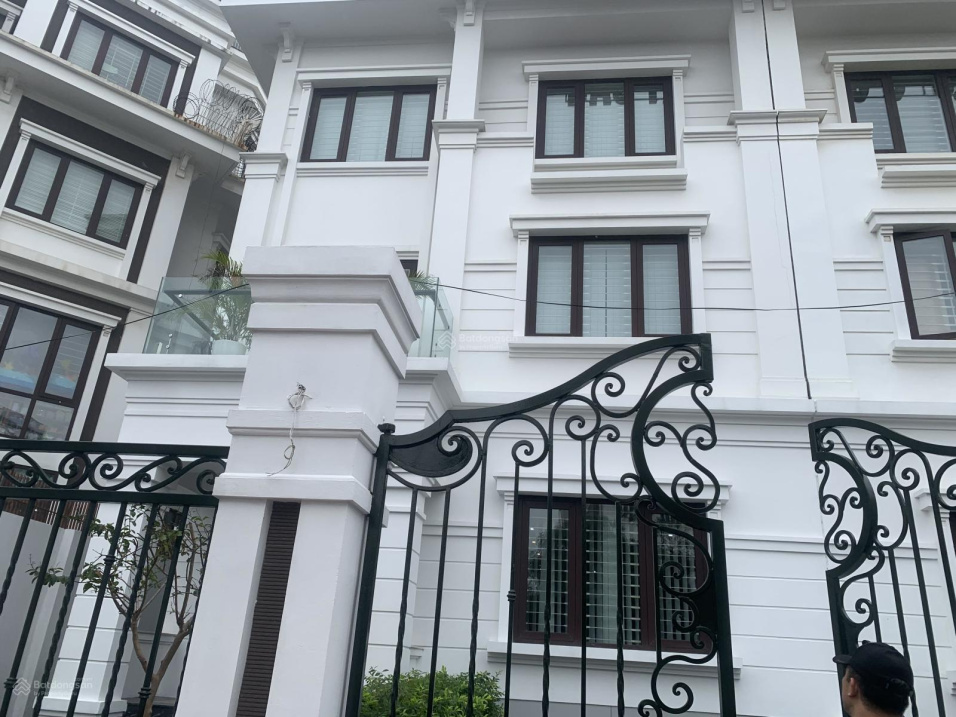 Chính chủ bán nhà vườn DT 105m2 hoàn thiện đẹp 3,5 tầng khu đô thị Trung Văn Hancic