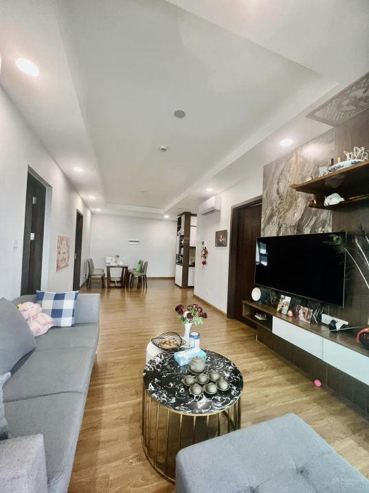 Bán chung cư Momota 151A Nguyễn Đức Cảnh view hồ Đền Lừ. DT 134m2 4PN 2WC