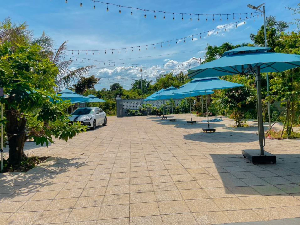 Cần bán nhà vườn có hồ bơi riêng 1.070m2 thổ cư, cách QL56 chỉ 200m ...