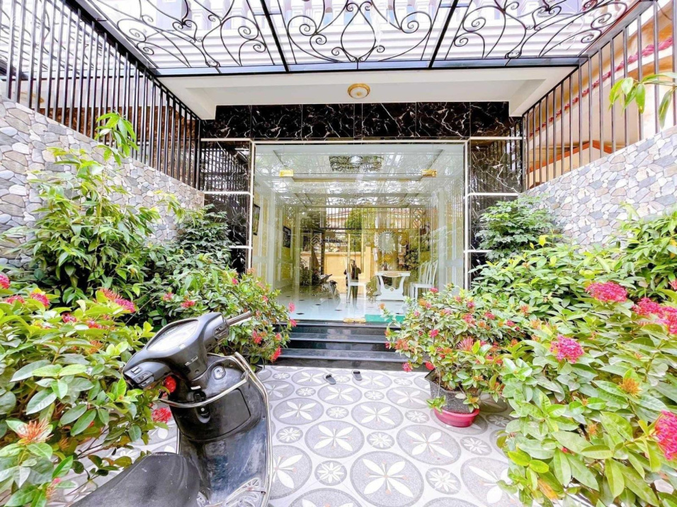 Bán nhà Tạ Quang Bửu, Hai Bà Trưng ngõ ôtô vào, 7T thang máy, nhà đẹp, 65m2, MT 6.5m, chào hơn 14tỷ