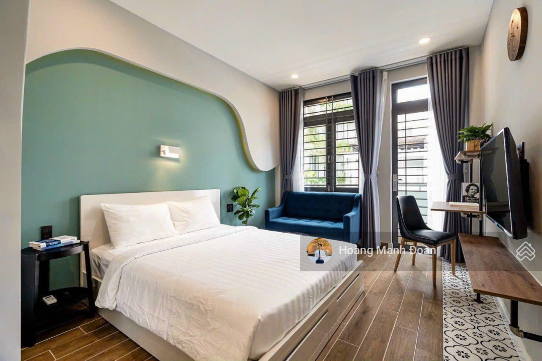 Thuê ngay Studio 40m2, tone màu hiện đại - mới 100% ngay ngã tư Điện ...