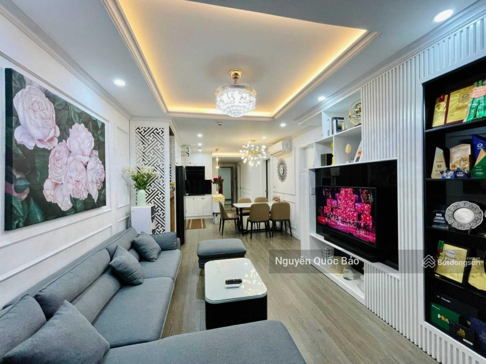 Tôi chính chủ cần bán gấp căn hộ 76m2 chung cư 110 Cầu Giấy 2PN 2VS full nội thất sổ đỏ lâu dài