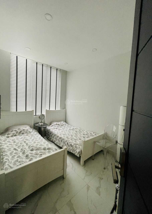 Chính chủ bán gấp biệt thự & nhà phố 200m2 giá 18 tỷ - 90m2 giá 14 tỷ ...