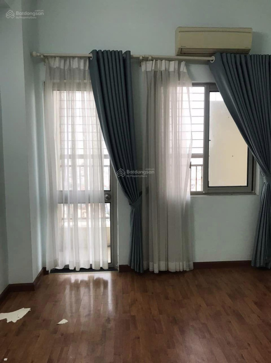 Bán CC tòa A3 tại 151 Nguyễn Đức Cảnh DT 70m2 gồm 2ngủ 1wc Giá 2.68 tỷ. LH 0983 873 ***8