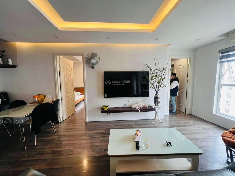 Cần bán gấp căn hộ 62m2 căn góc 2PN toà CT7 Dương Nội, Hà Đông. đầy đủ nội thất 2.x tỷ