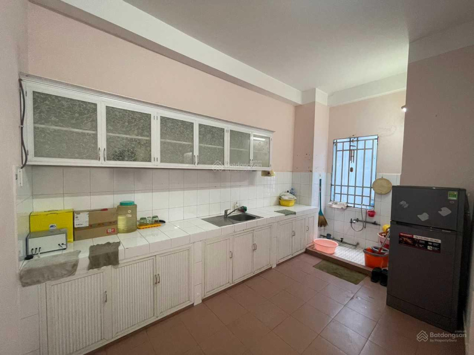 Cho thuê căn hộ chung cư Him Lam Ba Tơ, P7, Q8, 84m2 lầu 4 (thang bộ)