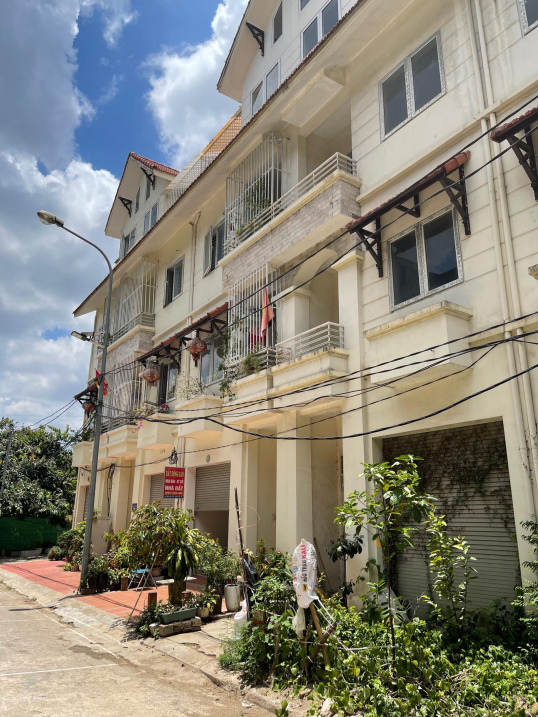 Bán liền kề Cienco 5 Tân lập Đan Phượng. Mặt đường Hoàng Quốc Việt kéo ...