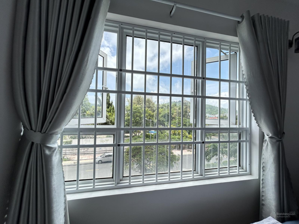 Bán căn hộ 2PN, 2 toilet, 58m2, full NT, Chung cư OSC Land Vũng Tàu. Giá tốt 1 tỷ 55 LH 0908 209