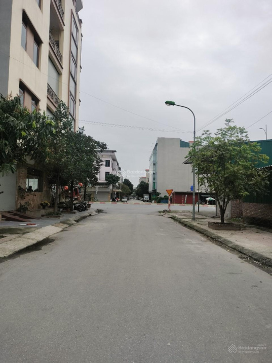 Bán lô đất trục xương cá đẹp tại Bãi Lán, Lim