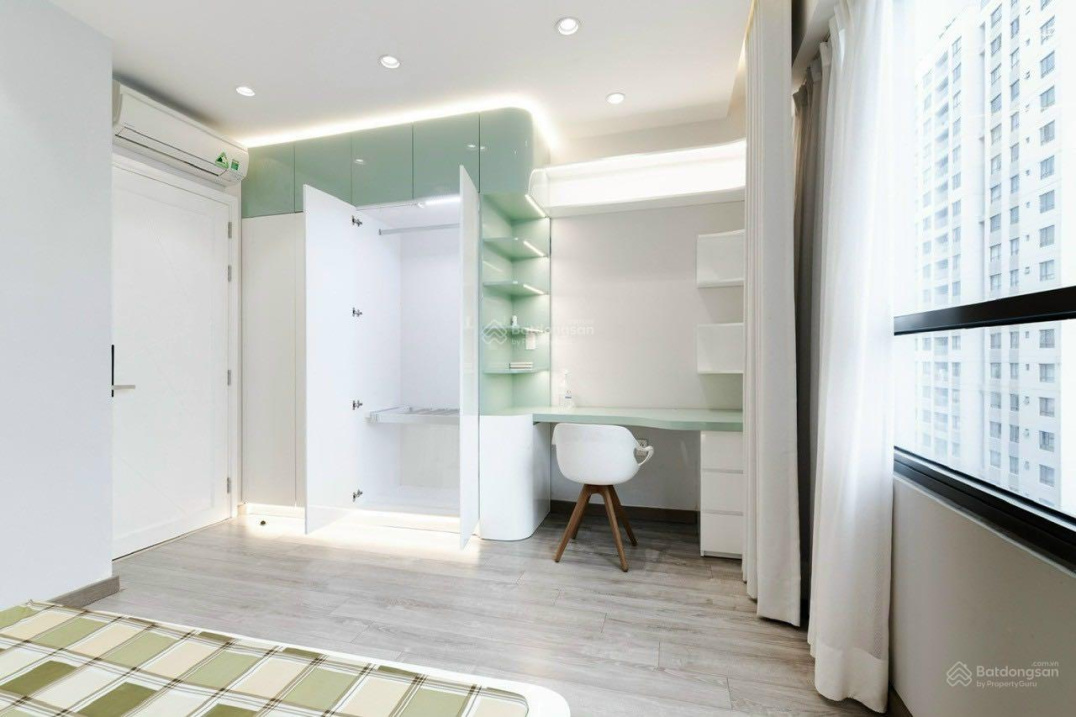 Bán căn hộ The Gold View Q4, 2PN 4 tỷ 6