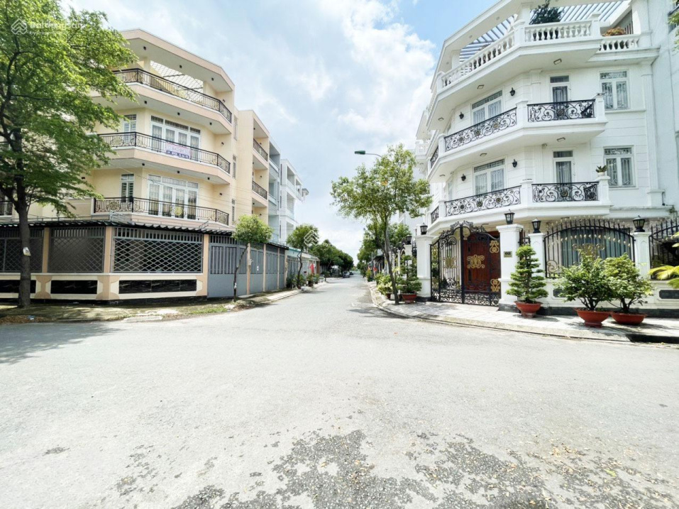 Nhà 4 tầng KDC Hiệp Thành CT, DT: 5x17m, đường nhựa 10m, giá chỉ 6.65 tỷ TL