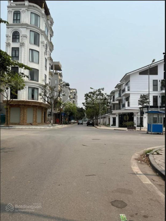 Bán đất LK16 - 17 - 18 Dương Nội, đối diện là khu biệt thự Nam Cường