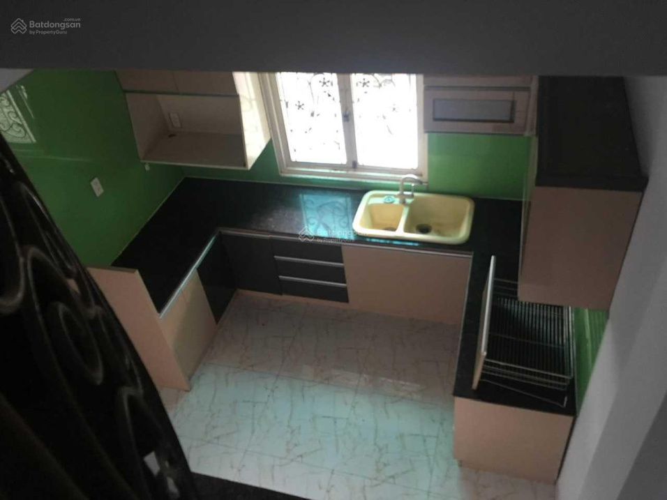 Bán nhà hẻm nhựa 243 đường Tô Hiến Thành, P. 13, Q. 10 DT: 6,5mx16m 3 tầng