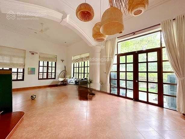 Cho thuê biệt thự hồ bơi, 500m2 view sông trực diện, khu compound yên ...
