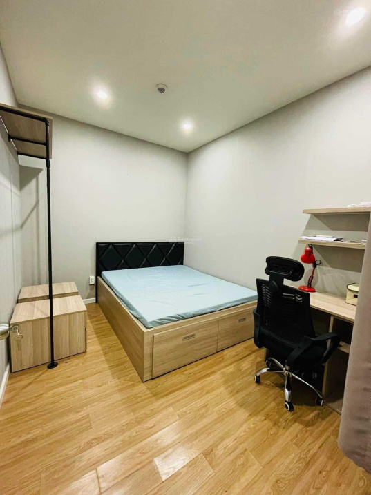 Cần bán gấp căn 2PN giá tốt CC 4S Riverside Garden Bình Triệu, DT 74m2, tặng nội thất, có sổ