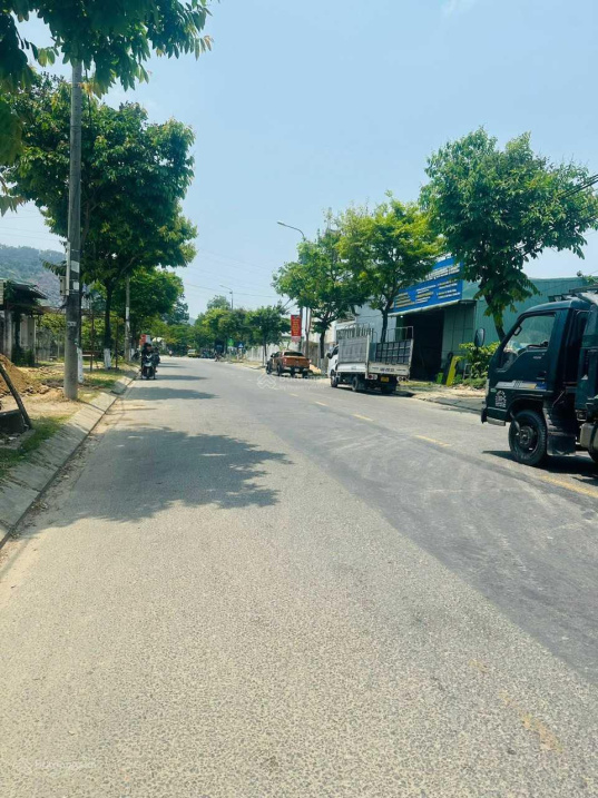 Chính chủ cần bán lô đất đường 10m5, MT đường Trần Đình Nam, P Hoà An ...