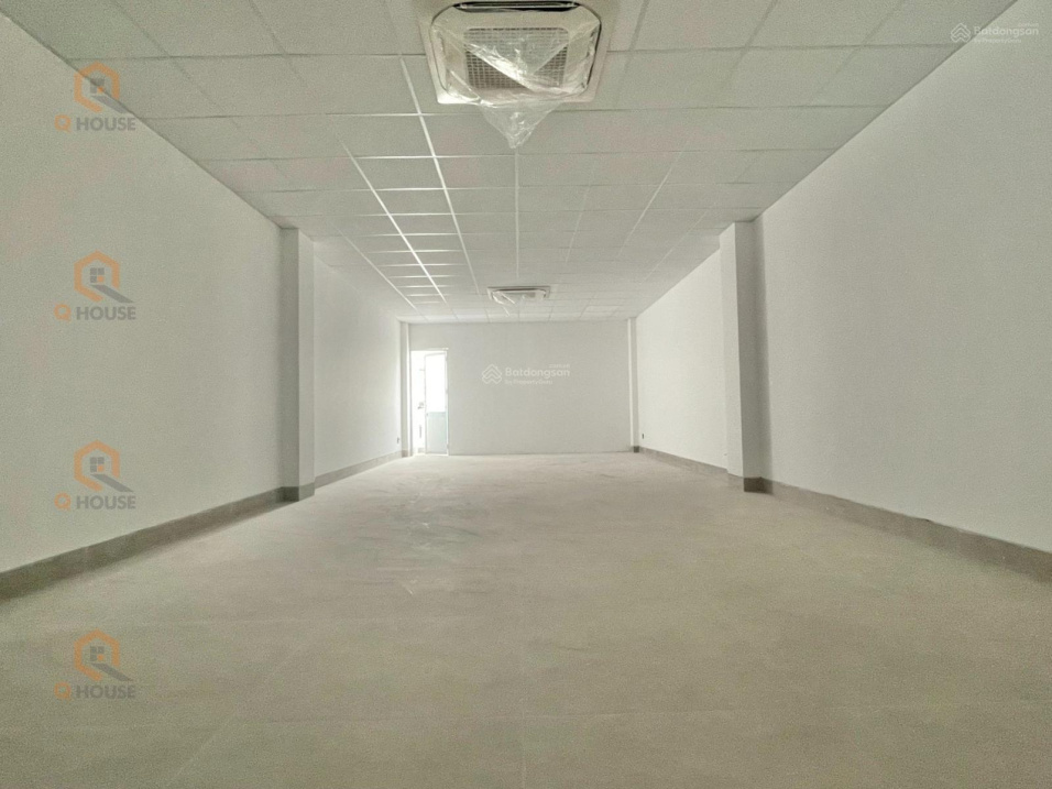 Cho thuê MB tầng trệt tòa nhà đường An Dương Vương, Quận 6. DT 5x18m ...