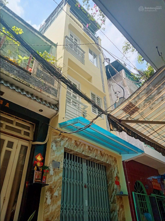 Nhà bán 3 tầng + ST (3PN, 3WC) hẻm thông 3m Võ Văn Kiệt - Trần Tuấn ...