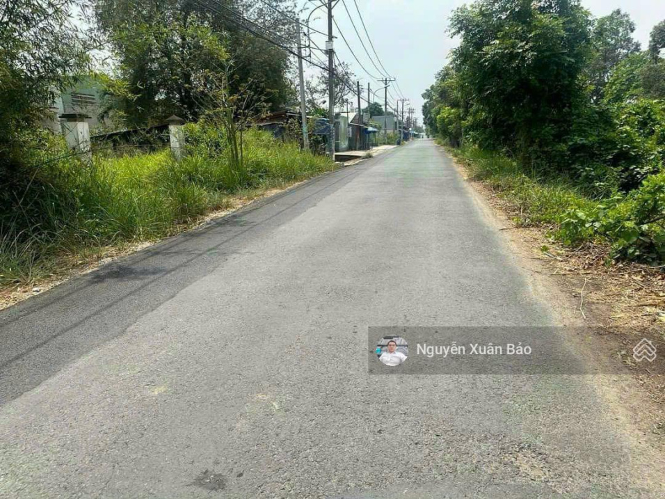 Chủ cần bán gấp 624mv có 323 thổ cư mặt tiền đường Kênh A. Gần Trần Đại ...