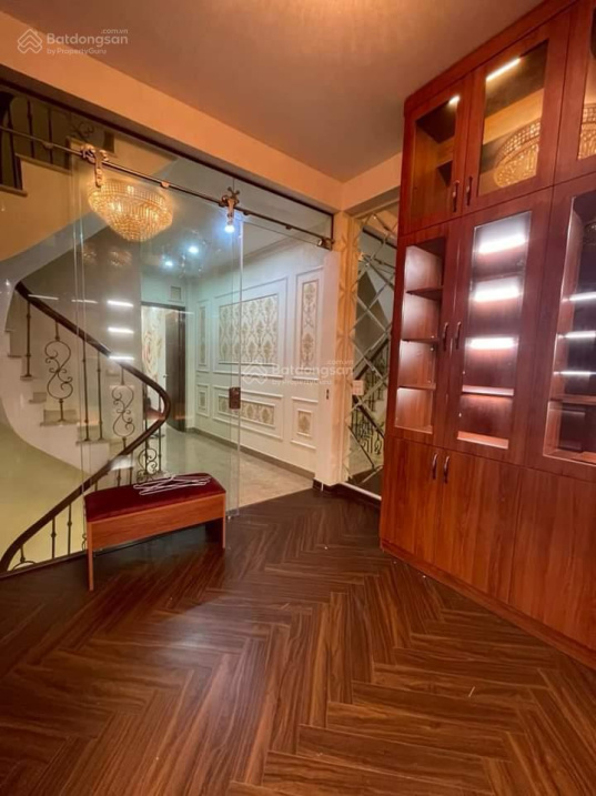 Bán gấp nhà phố Lương Yên, HBT 59 m2, 5T nhà mới, thang máy, ngõ thông, full nội thất, giá 11,3 tỷ