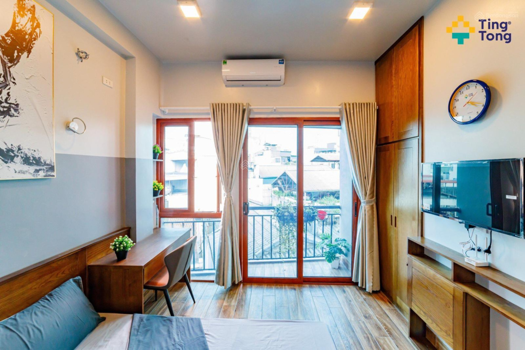 TT83 - phòng ban công full nội thất đầy đủ - sạch sẽ ngay trung tâm Cầu ...