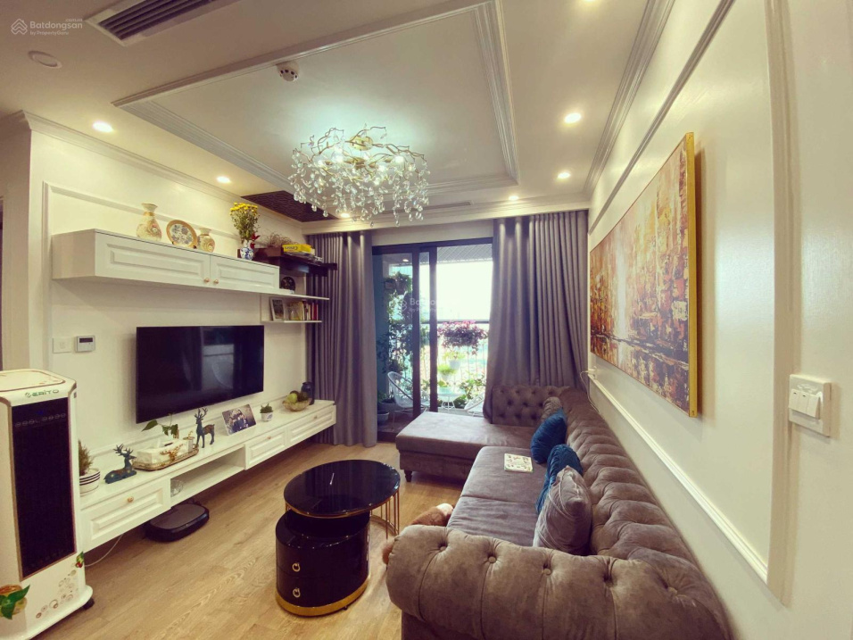 (Căn hiếm) N09 B1 Thành Thái bán gấp 108 m2 3PN - 2wc, full nội thất tầng trung toà nhà. Gía 5,5tỷ