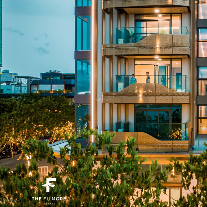 Siêu phẩm độc quyền còn lại với ban công lồi chạy bao quanh nhà - The ...