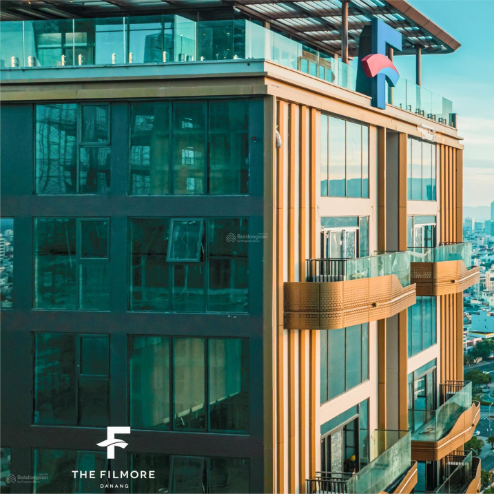 Siêu phẩm độc quyền còn lại với ban công lồi chạy bao quanh nhà - The ...