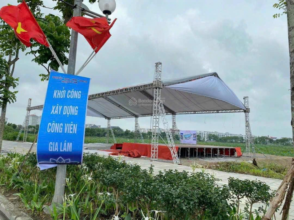 Bán 136m2 đất 31ha Thị Trấn Trâu Quỳ, Gia Lâm, SĐCC, giá 112tr/m2 Lh ...