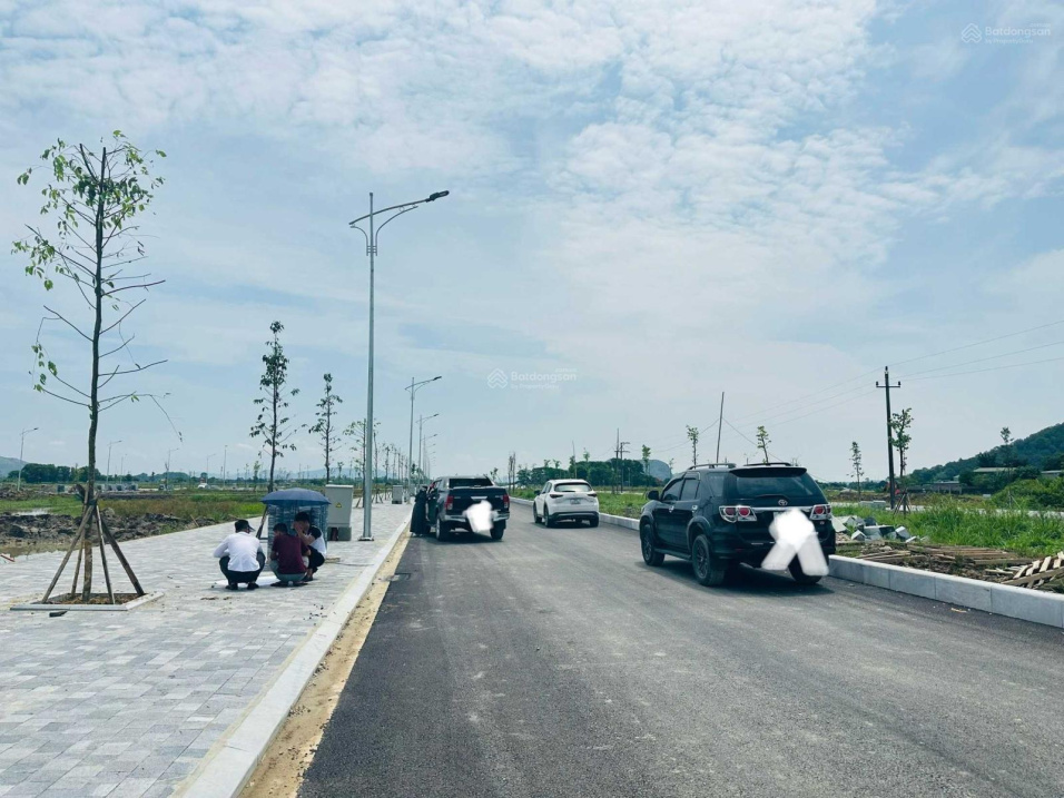 Bán lô LK15-13 đầu ve nội bộ view biệt thự MB 520 Đồng Nhưng - TT Rừng ...