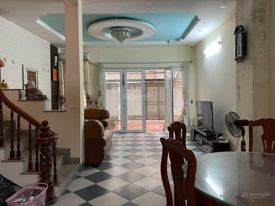 Ngõ 173 Hoàng Hoa Thám , Oto Vào Nhà , 95m2 nhà 5 tầng cũ, thích hợp đập đi xây mới, giá : 190tr/m2