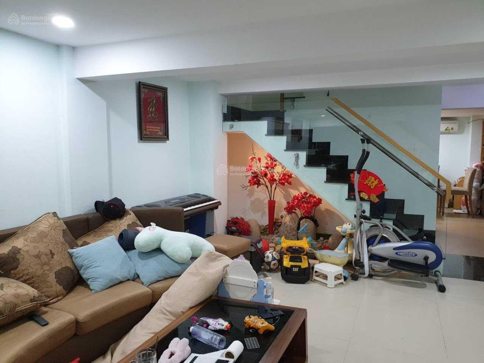 12,5 tỷ thương lượng nhà mặt tiền nội bộ khu dân cư Cao Lỗ P4 Q8