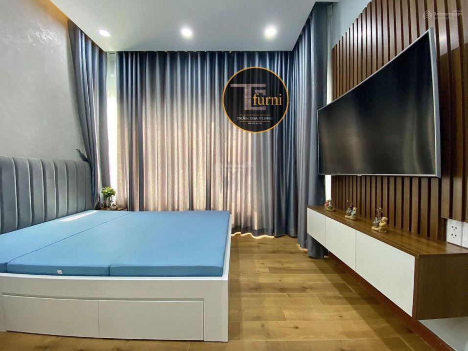 Căn 2PN 2WC full nội thất giá 3.3 tỷ ban công view thành phố Đông Nam ...