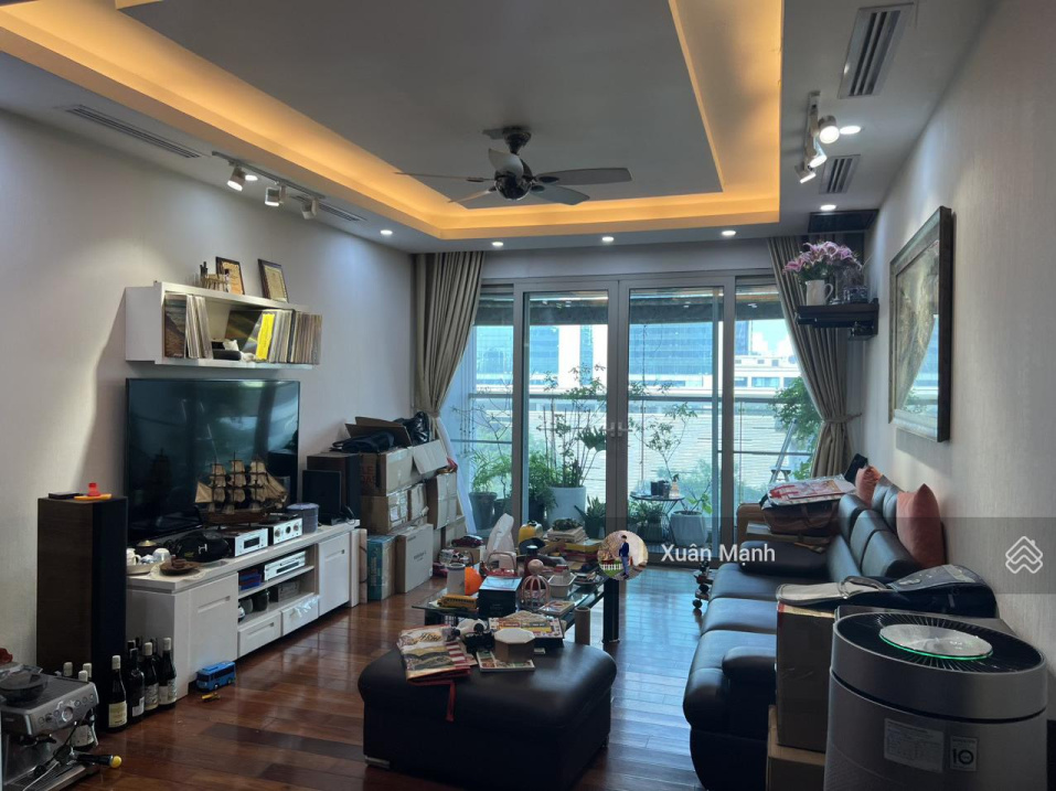 Chính chủ bán căn hộ 130m2 toà B. Thiết kế 2 + 1 ngủ, NTCB, tại Mandarin. Giá thỏa thuận