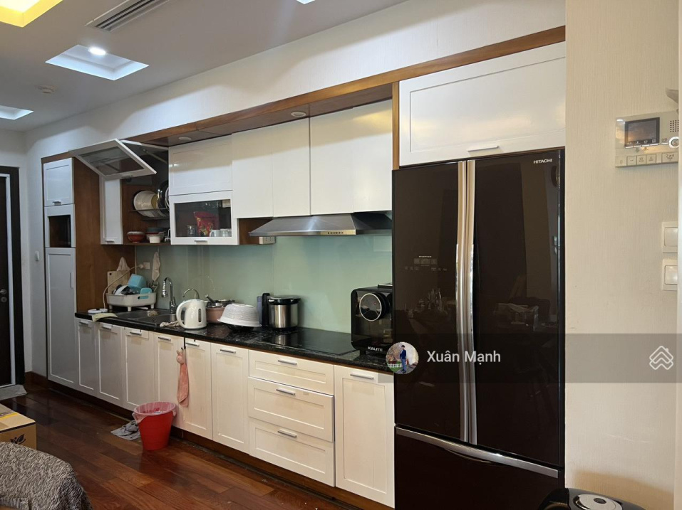 Chính chủ bán căn hộ 130m2 toà B. Thiết kế 2 + 1 ngủ, NTCB, tại Mandarin. Giá thỏa thuận