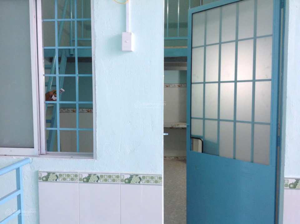 Phòng trọ khép kín mới, đẹp, bếp, WC. Diện tích phòng 12m2, sàn lửng ...