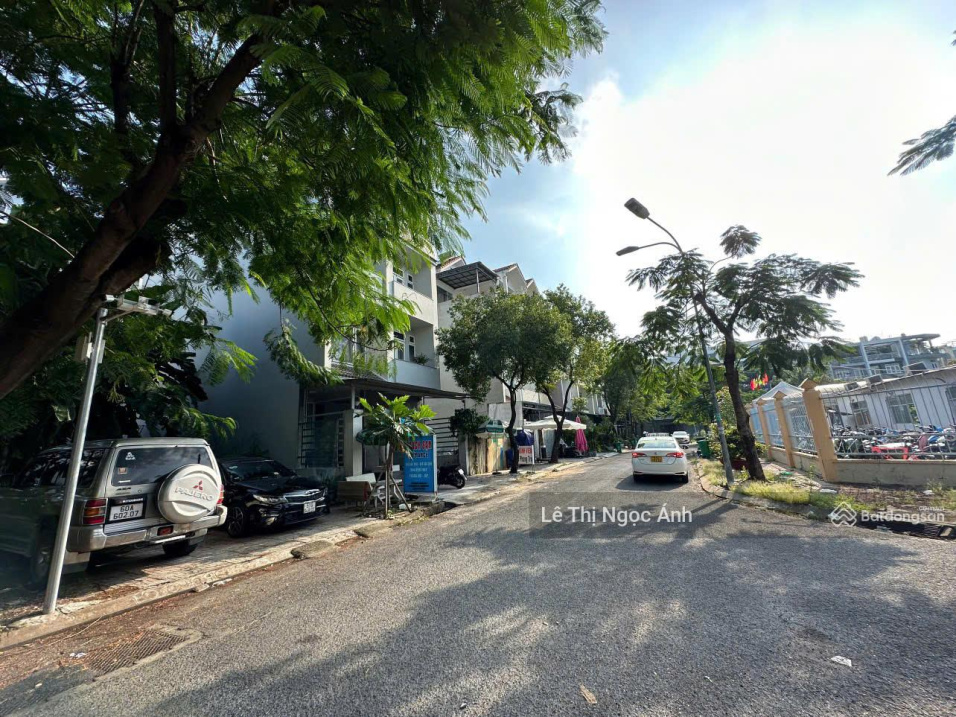 Chính chủ bán lỗ 2 lô đất KDC Sadeco Ven Sông 90m2 chỉ 11 tỷ thương ...