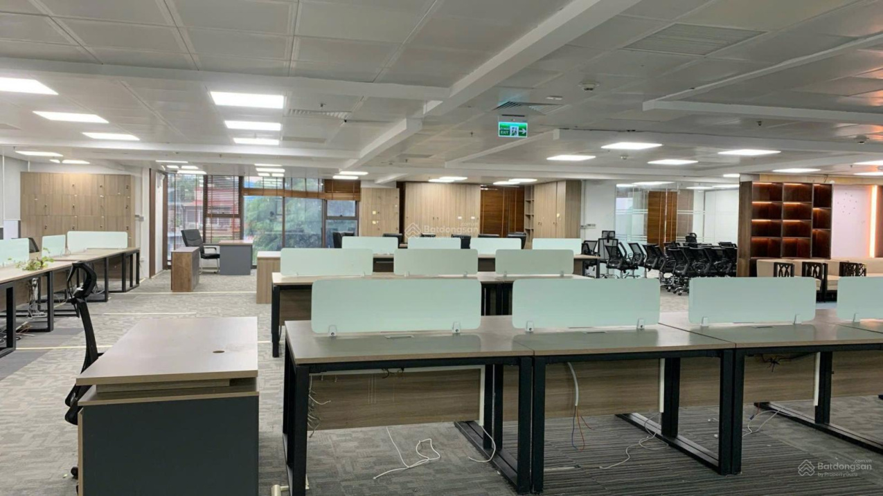 BQL tòa nhà Lancaster 20 Nui Truc cho thuê sàn vp, dt 39m2, 100m, 150m ...