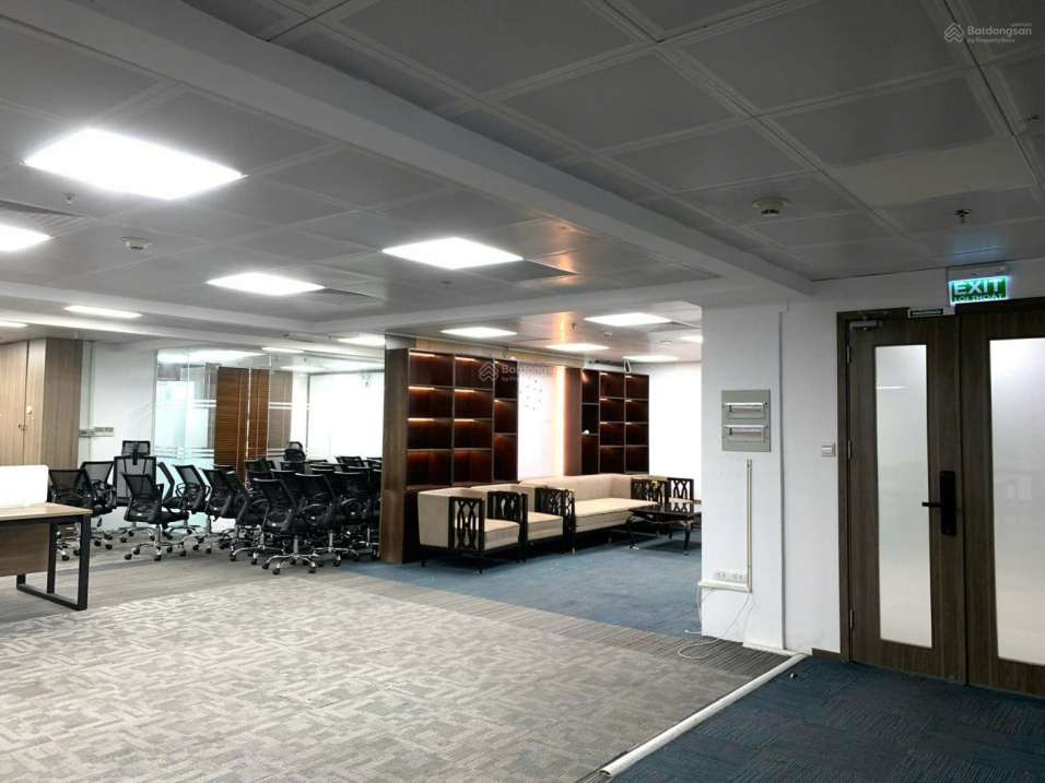 BQL tòa nhà Lancaster 20 Nui Truc cho thuê sàn vp, dt 39m2, 100m, 150m ...