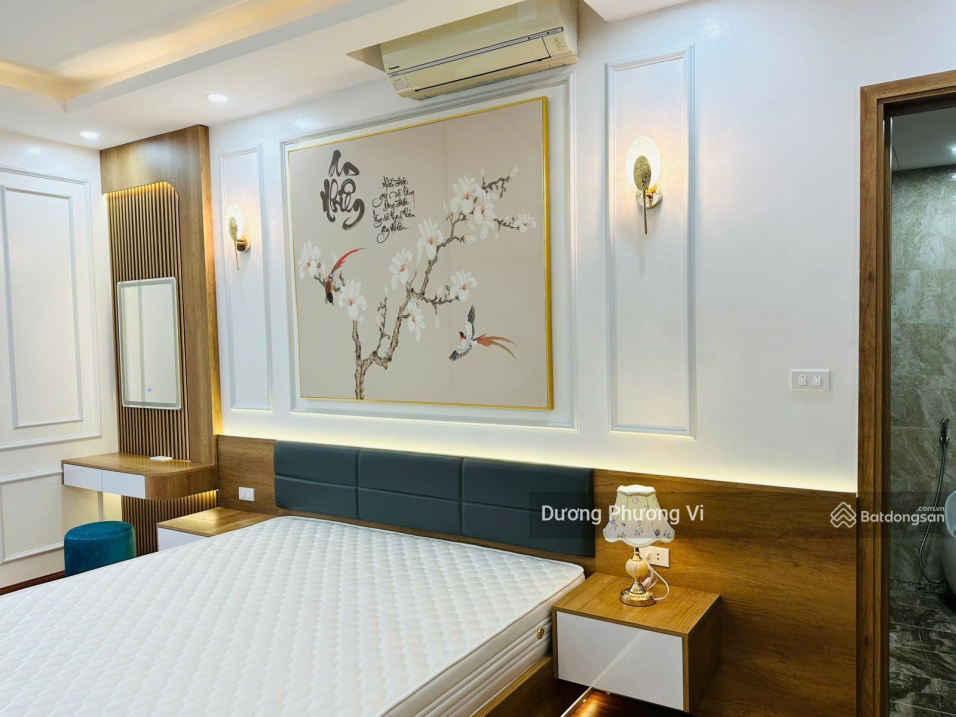 Bán căn hộ giá tốt tại tòa 17T5 chung cư Trung Hòa Nhân Chính 121m2 3PN - 2VS full nội thất