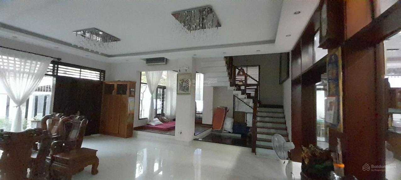 Bán biệt thự 216 m2 giá rẻ nhất trong khu Ven Sông Tân Phong Sadeco Quận 7