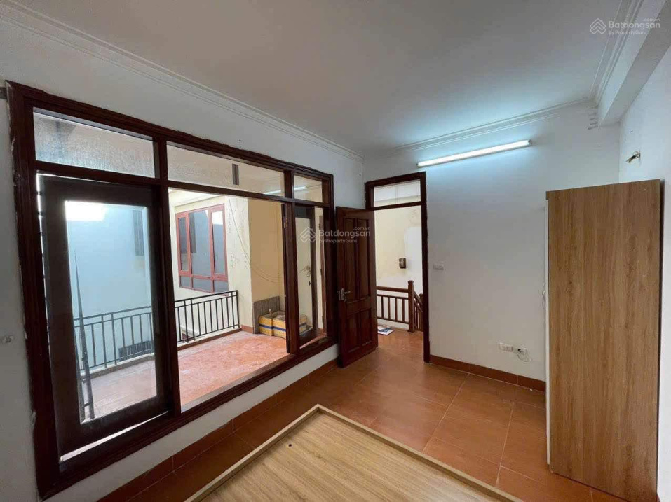 Chính chủ cho thuê nhà căn góc Mới 80m2 x 5T, Kinh Doanh, VP, Hoàng Quốc Việt - 20 tr/th