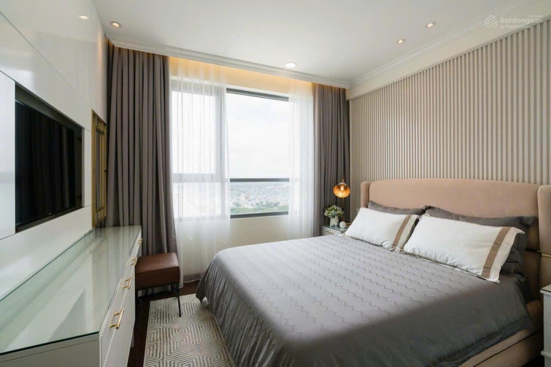 Chính chủ cho thuê The Gold View, nhà đẹp như mơ, 74m2, 2PN, căn góc, full NT, giá chỉ 14 tr/th