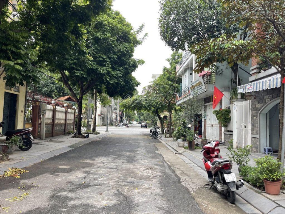 Bán đất tái định cư Kim Lan Gia Lâm vỉa hè, ô tô tránh, 90m2, giá 4 tỷ 7