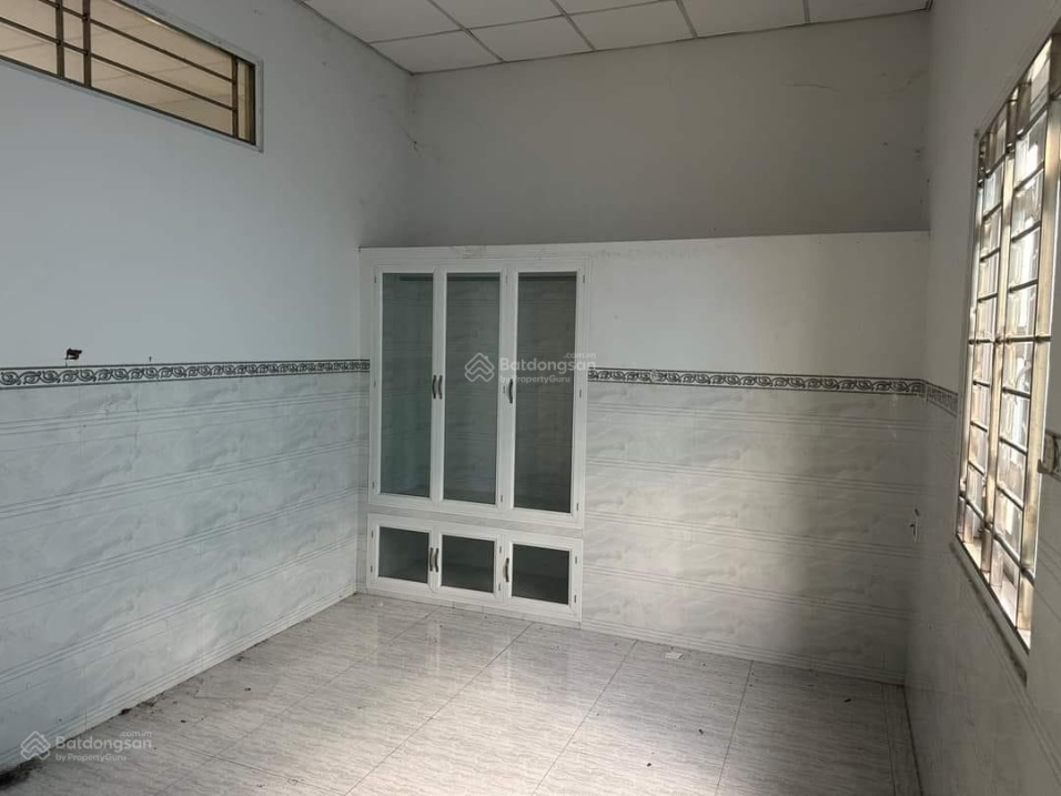 Bán căn nhà mái Thái đường đan 3m (hẻm 499), đường Huỳnh Châu Sổ, P6, 10,8x29m (nở hậu 11,4m)