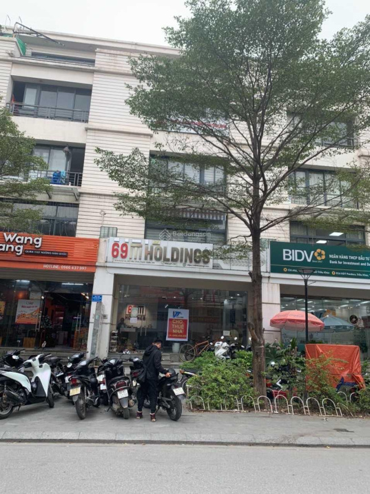 Cho thuê nhà liền kề mặt phố khu Pandora Triều Khúc, 100m2 x 5 tầng, có ...