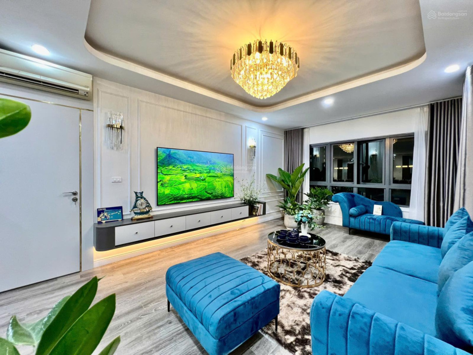 Tôi chính chủ bán gấp căn CC diện tích 88m2 2N2W tại The MatrixOne giá 8 tỷ LH: 0985 636