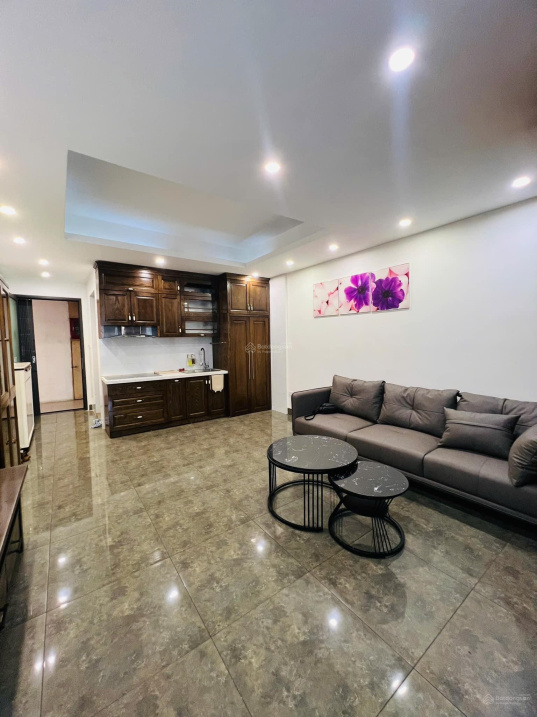 Hiếm CC A6 Giảng Võ gần 70m2 2 ngủ - trung tâm Ba Đình sát hồ Giảng Võ thang máy xịn NT đẹp ở ngay