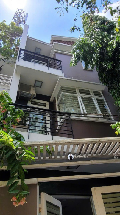 Bán nhà đẹp 02 lầu MT hẻm 455 Lê Văn Lương, P. Tân Phong, Quận 7. DT: 4,4m x 14m. Giá: 6,6 tỷ